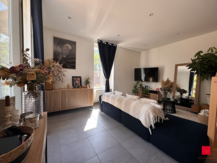 Lozanne - Maison 7 pièces à louer