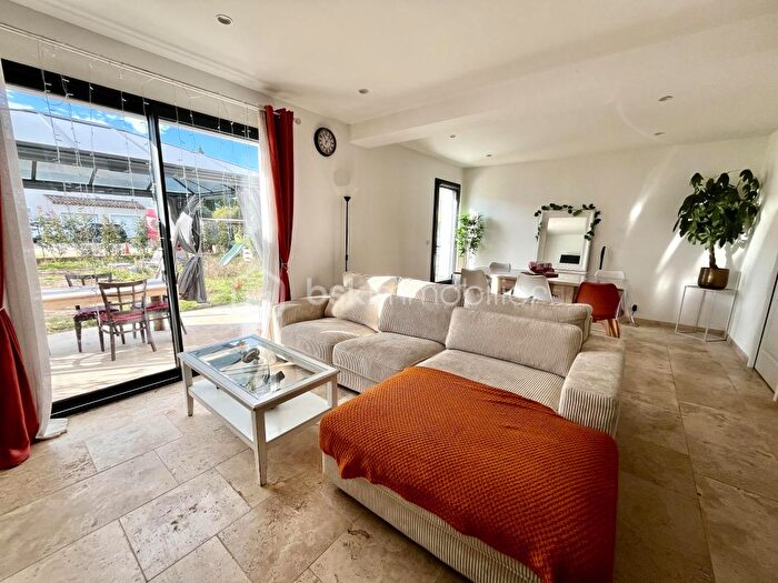 Maison à vendre - Vidauban - 4 pièces - 3 chambres