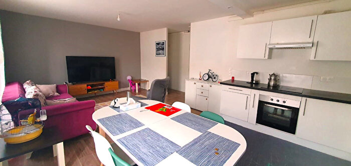 Appartement à vendre - Fougères, Paron, Orières, Ecartelée, Bonabry - 4 pièces - 3 chambres