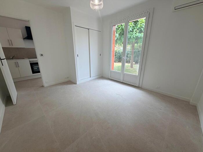 Aix-en-Provence, Val Saint-André : Appartement 1 pièce à louer