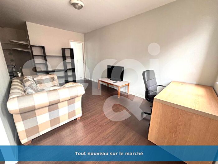 Appartement 2 pièces à Béthune, Centre-ville, à louer