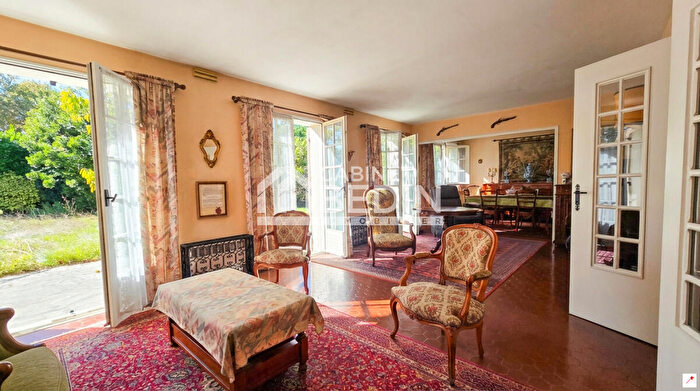 Maison à vendre - Mérignac, Centre-ville - 6 pièces - 5 chambres