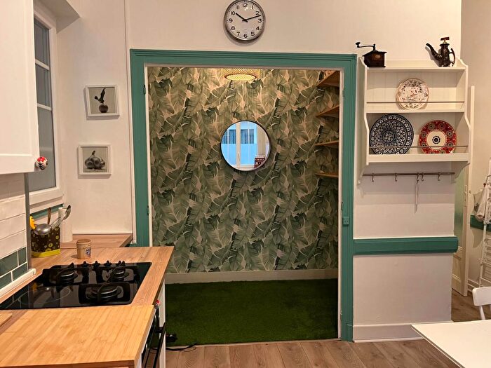 Appartement à louer - Saint-Étienne, Jacquard, Préfecture - 1 pièce - 1 chambre