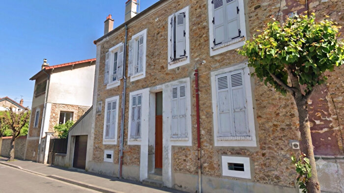 Appartement 3 pièces à vendre - Corbeil-Essonnes, Centre-ville