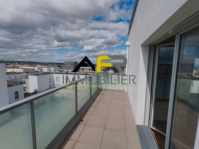 Plateau-Mont Valérien, Rueil-Malmaison : Appartement 4 pièces à louer