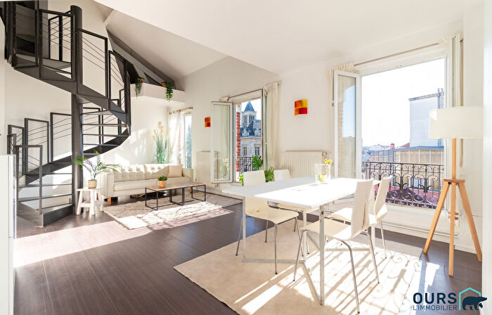 Appartement à vendre - Saint-Denis, Centre-ville, Basilique - 5 pièces - 3 chambres