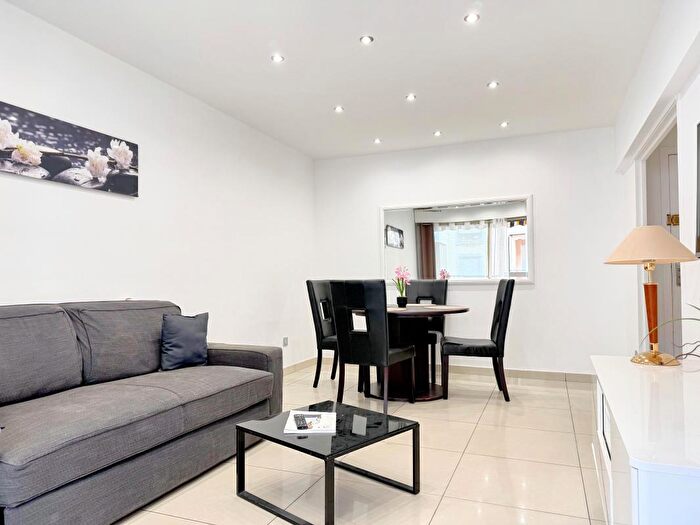 Cannes, Pointe Croisette : Appartement 2 pièces à vendre