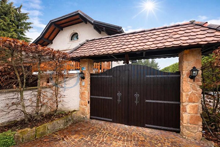 Maison à vendre - Viry - 4 pièces - 5 chambres