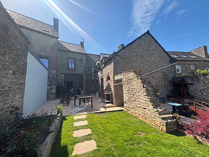 Maison 6 pièces à vendre à Collinée