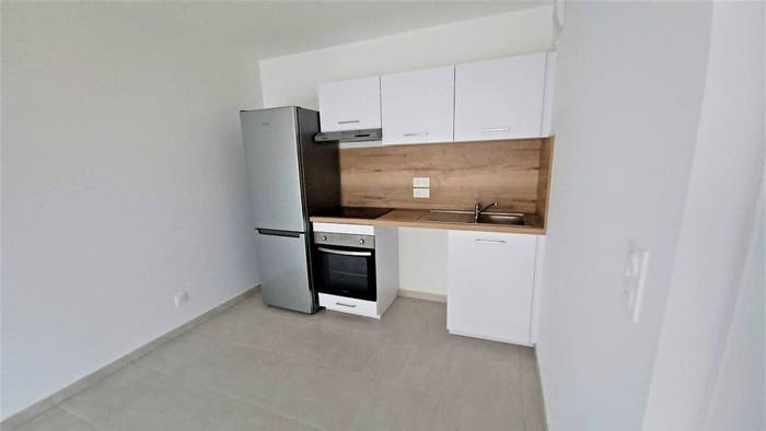 Olbius Riquier-Nartettes, Hyères - Appartement 2 pièces à louer