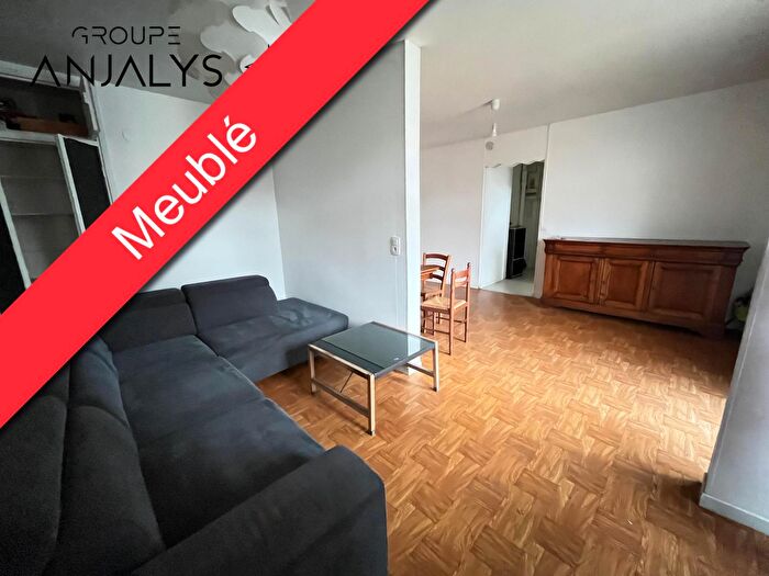 Appartement à louer - Villeurbanne, Buers - 4 pièces - 3 chambres