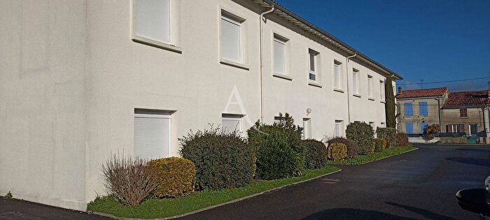 Saint-Jean-d'Angély - Appartement 4 pièces à louer