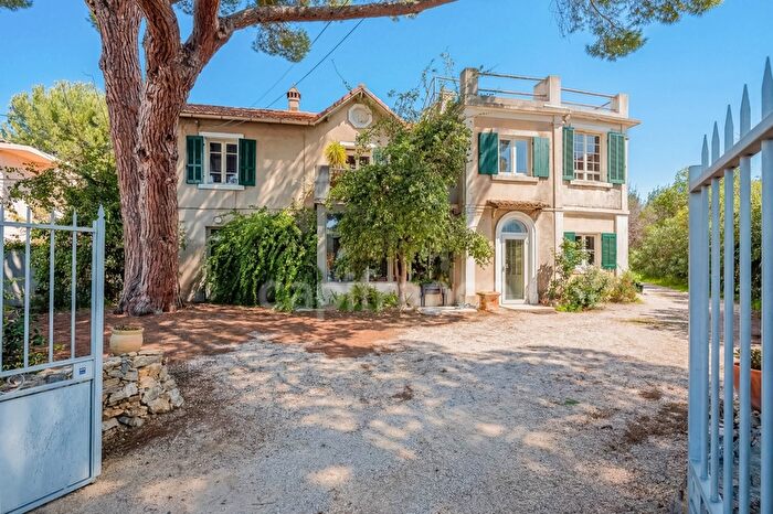 Maison à vendre - La Ciotat, Sainte-Marguerite - 7 pièces - 4 chambres
