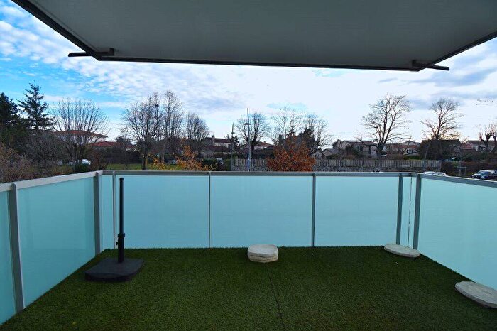 Appartement à louer - La Tour-de-Salvagny - 3 pièces - 2 chambres