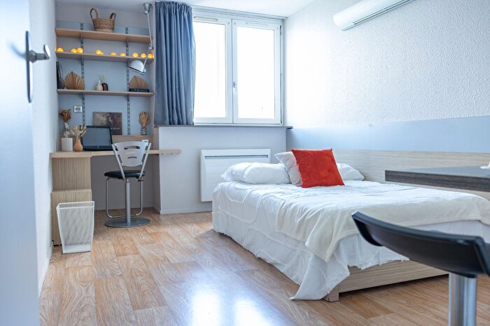 Appartement à louer - Tours, Giraudeau - 1 pièce