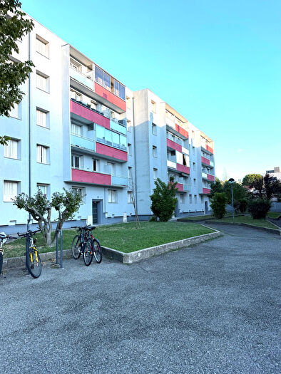 Fontaine, Centre-ville, Mairie : Appartement 3 pièces à vendre