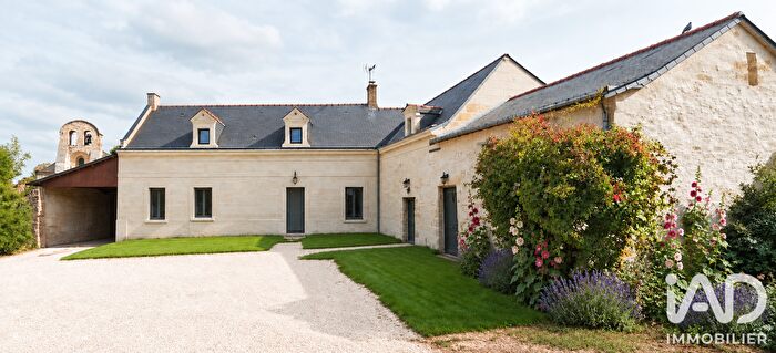 Maison 9 pièces à Louresse-Rochemenier, à vendre