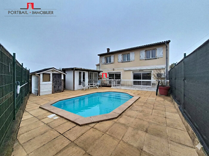 Maison à vendre - Bassens - 5 pièces - 4 chambres