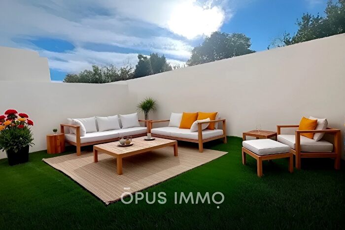 Appartement à vendre - Valergues - 4 pièces - 3 chambres