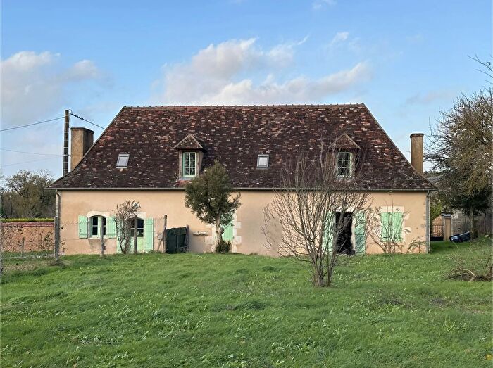 Maison à vendre - Antigny - 9 pièces - 6 chambres