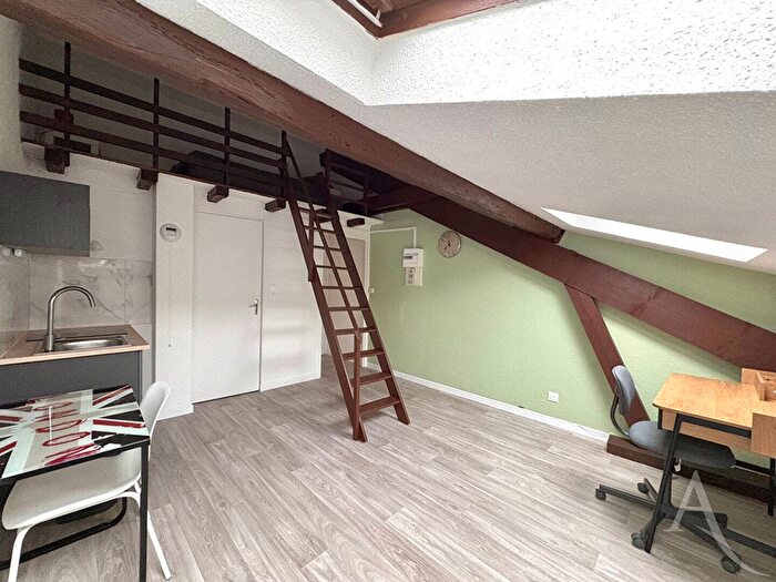 Appartement à louer - Les îles, Metz - 1 pièce