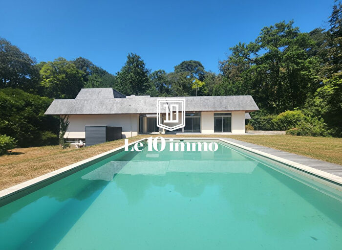 Orvault, Bourg, Secteur rural : Maison 10 pièces à vendre