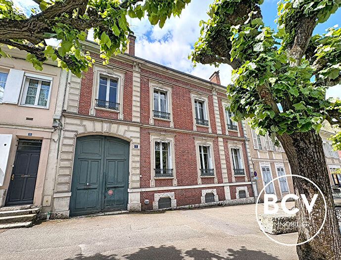 Chartres, Centre-ville : Maison 11 pièces à vendre
