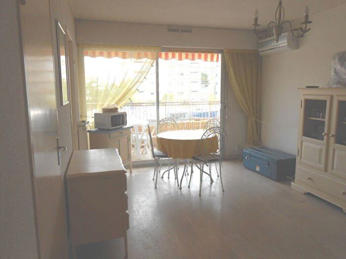 Appartement à louer - La Mer-Le Puadon-Cannes Eden, Vallauris - 1 pièce