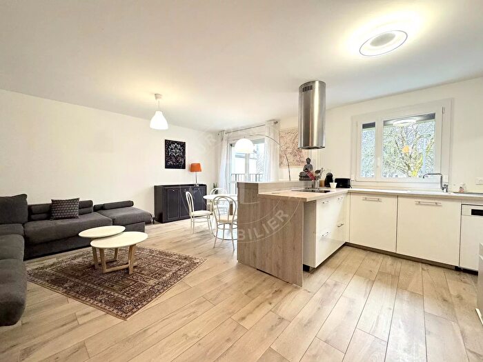 Appartement à vendre - Cran-Gevrier, Centre-ville, Le Vernay, Les Iles - 3 pièces - 2 chambres