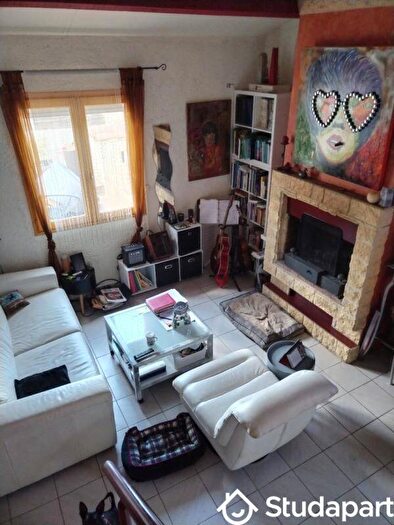 Appartement à louer - Louis Abric-Zone Nord, Lunel - 1 pièce - 1 chambre