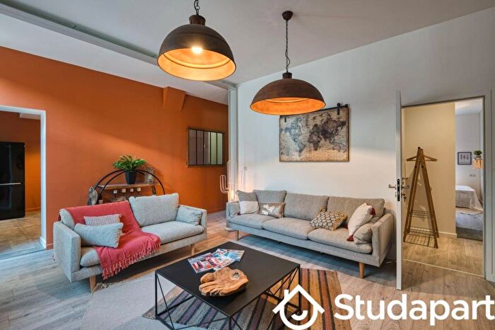 Appartement à louer - Nansouty, Saint Genès, Bordeaux - 1 pièce - 7 chambres