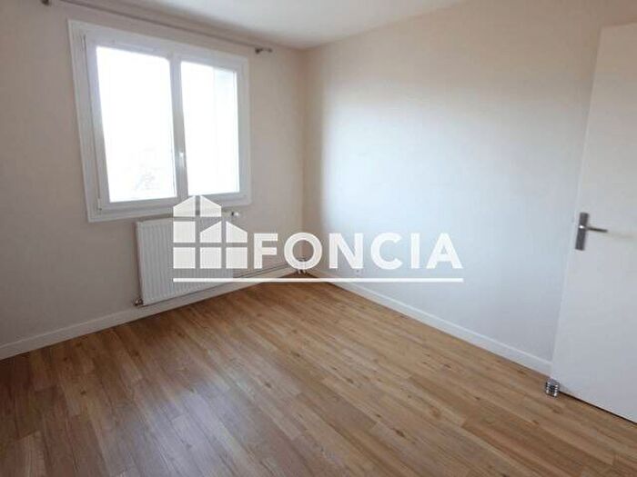 Appartement à louer - Barnave-Saint Robert, Saint-Égrève - 4 pièces - 3 chambres