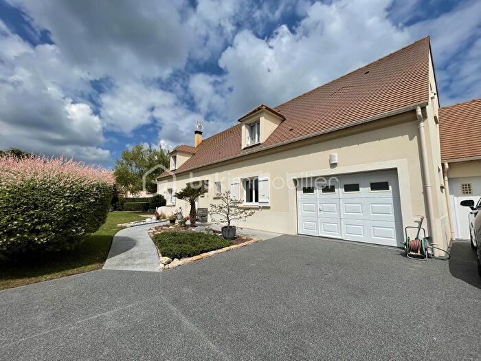 Maison 8 pièces à Bois-le-Roi, à vendre