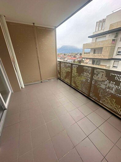 Frange Verte-Commanderie, Échirolles : Appartement 2 pièces à louer