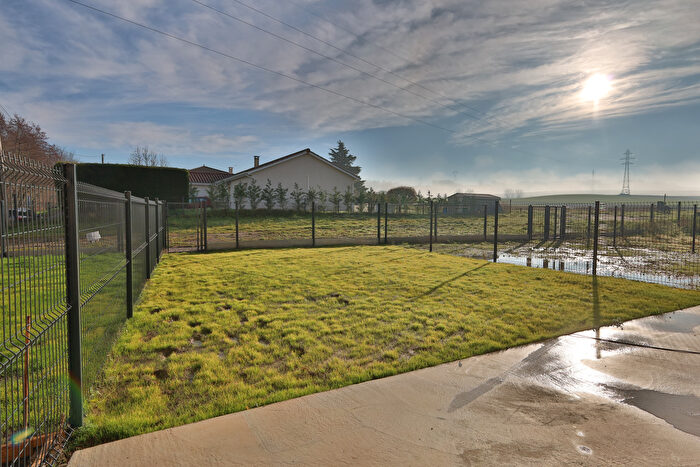 Appartement à louer - Pont-Évêque - 4 pièces - 3 chambres