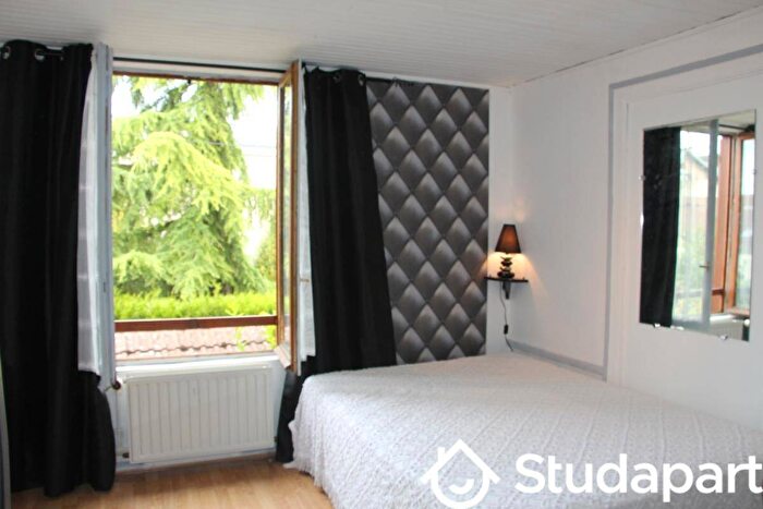 Appartement à louer - Saint Martin, Troyes - 1 pièce - 4 chambres