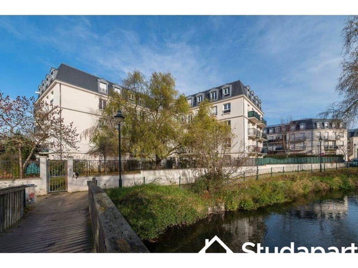Appartement 1 pièce à louer à Centre Essonnes-Robinson, Corbeil-Essonnes