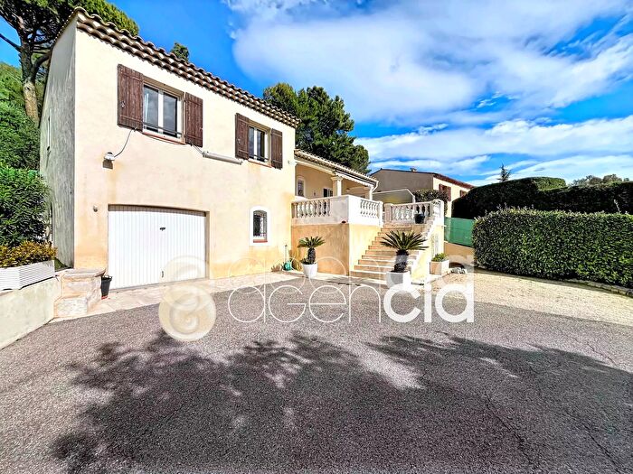 Mandelieu-la-Napoule : Maison 5 pièces à vendre