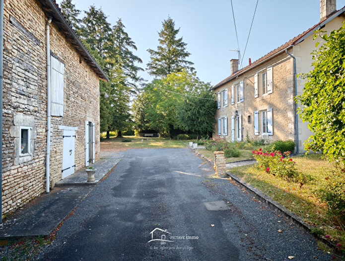 Maison 4 pièces à vendre - Rom