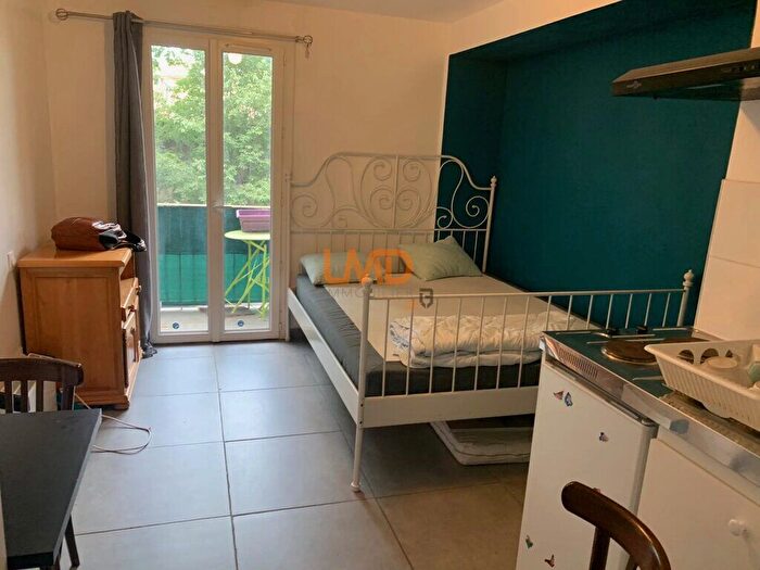 Appartement à vendre - Aix-en-Provence - 7 pièces - 6 chambres