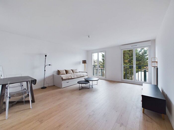 Appartement à louer - Mathilde Emilie, Le Blanc-Mesnil - 1 pièce