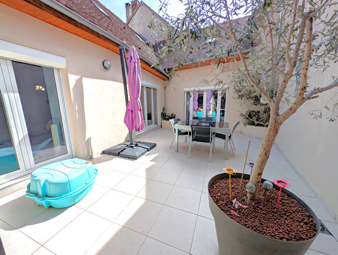 Villiers-sur-Tholon - Maison 6 pièces à vendre