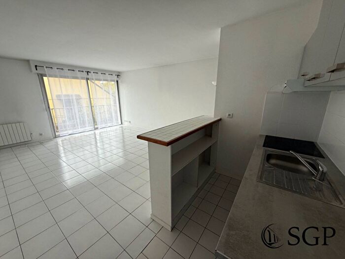 Appartement à louer - Haut Guichet-Centre Ouest, Orsay - 1 pièce