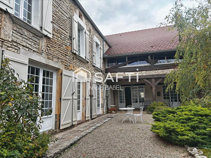 Maison à vendre - Tanlay - 8 pièces - 5 chambres