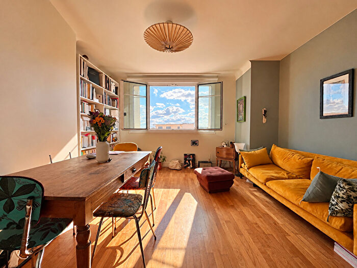 Vincennes, Est : Appartement 3 pièces à vendre