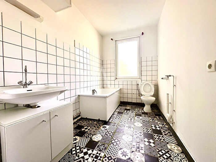 Appartement à vendre - Lunéville, Centre-ville, Château - 2 pièces - 1 chambre