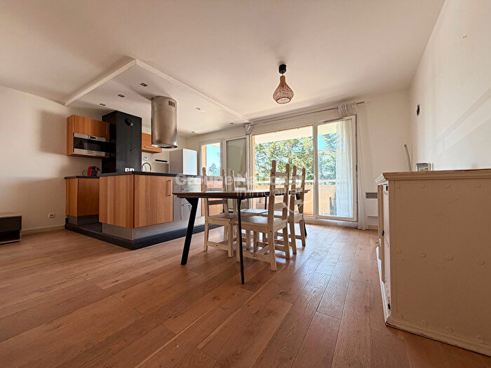 Marignane, Pas-de-Lanciers : Appartement 3 pièces à vendre