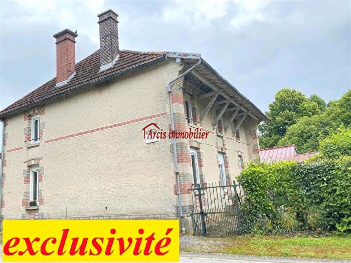 Maison à vendre - Arcis-sur-Aube - 6 pièces - 4 chambres