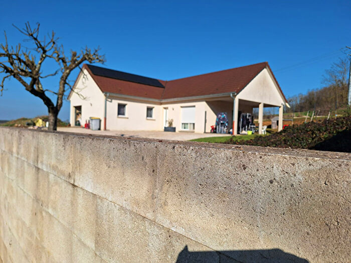 Maison à vendre - Ougney - 5 pièces - 4 chambres