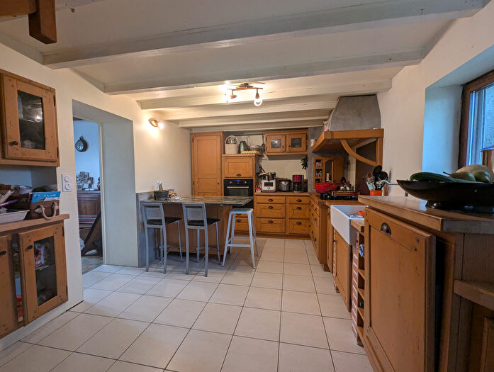 Maison à vendre - Les Herbiers - 6 pièces - 4 chambres